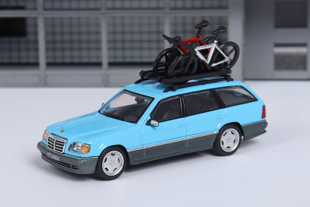 Mortal 1:64 Baby Blue S124 E300 Wagon Roof Bike Model Diecast Metal Ca ...