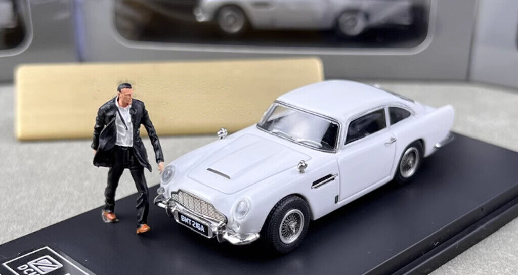 DCM 1:64 White 1964 DB5 Classic Coupe Figure Model Diecast Metal Car N ...