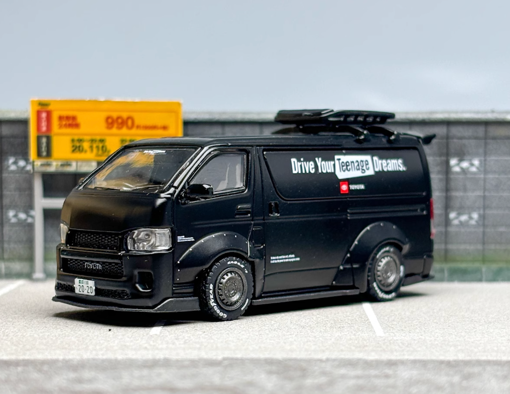 Tarmac 1:64 Black Hiace Widebody Mini Van Sports Model Diecast Metal C ...