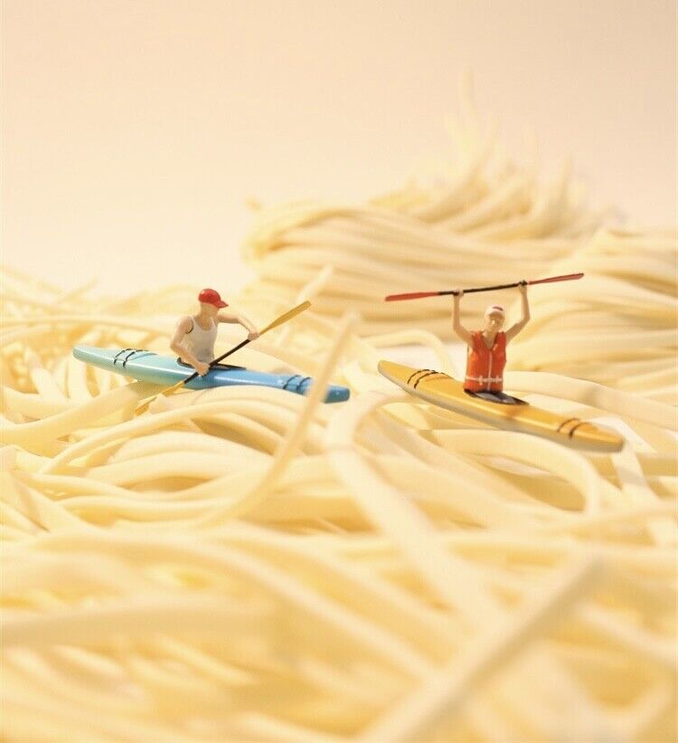 1:64 Painted Figure Model Miniature Resin Diorama Sand Toy Kayak Sport ...