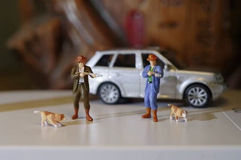 1:64 Painted Figure Model Miniature Resin Diorama Sand Hunter Hound Do ...