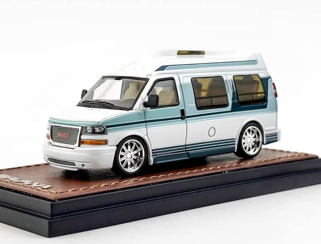 GOC 1:64 White Green GMC Savana Cutaway Van MPV Model Diecast Metal Ca ...